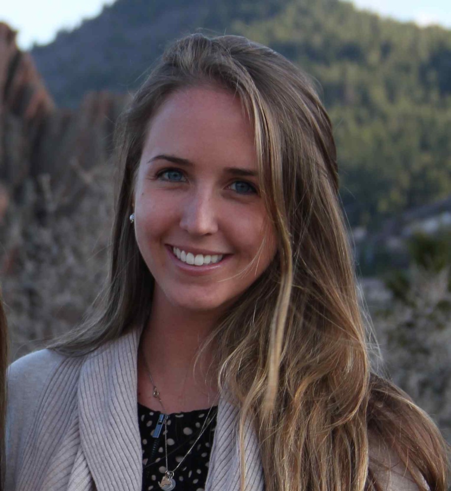 Adultos mayores con ingresos fijos enfrentan más dificultades financieras como propietarios de ...